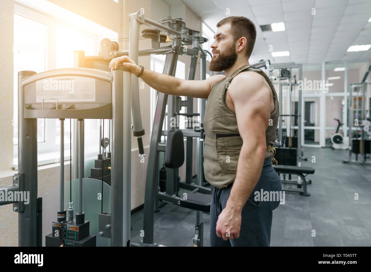 Muscle vest hi-res stock photography and images - Alamy