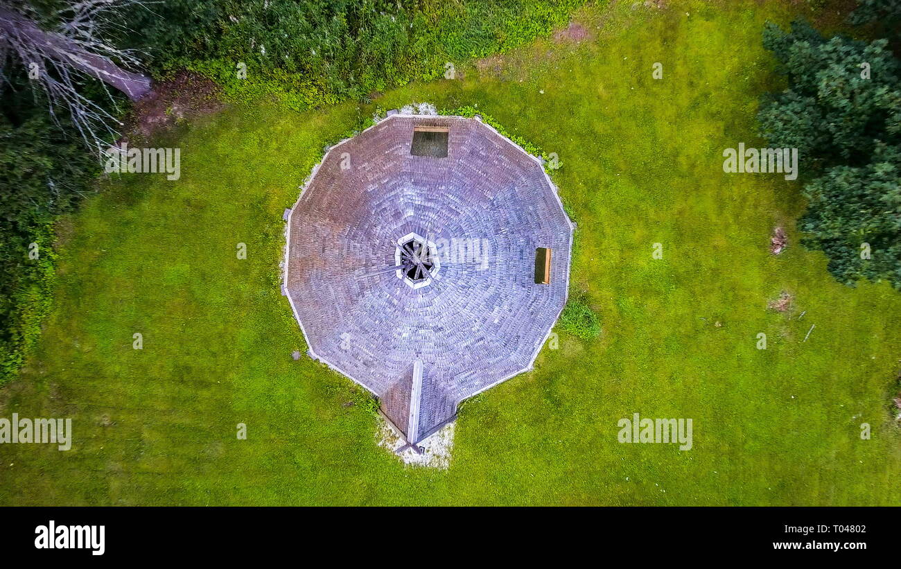 Aerial view of cabin hi-res stock photography and images - Alamy
