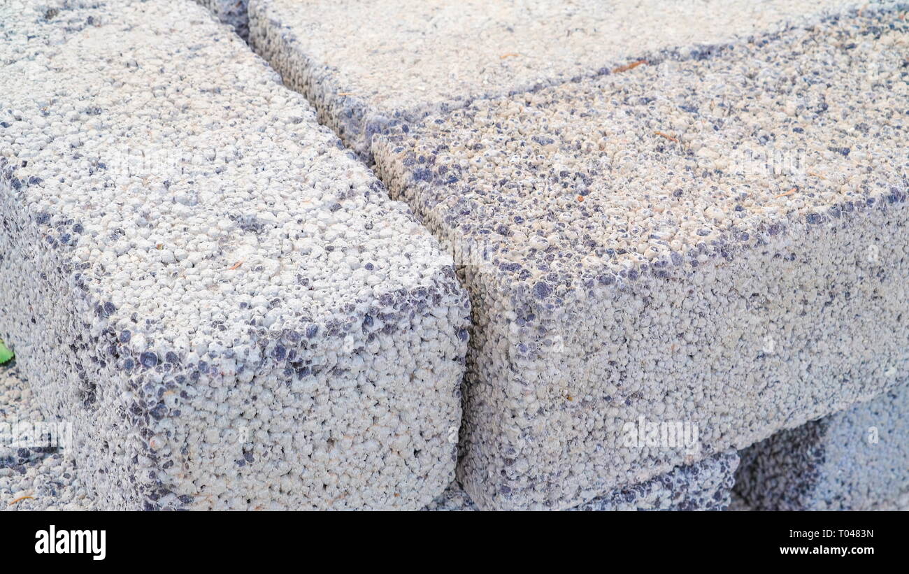 Piled bricks hi-res stock photography and images - Alamy