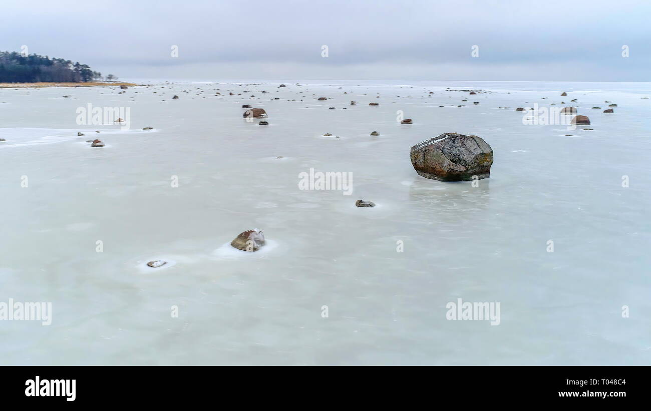 Frozen sea hi-res stock photography and images - Alamy