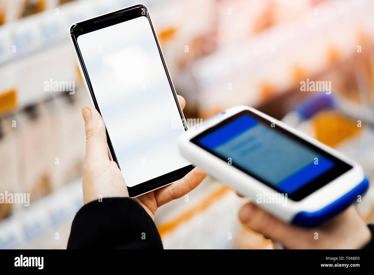 Supermarket Phone Scanning High Resolution Stock Photography and Images ...