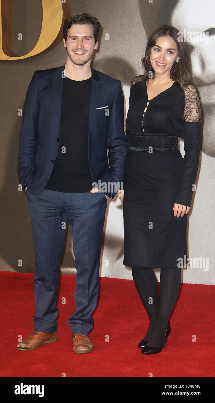 Nov 21, 2016 - London, England, UK - Allied UK Premiere, Odeon ...