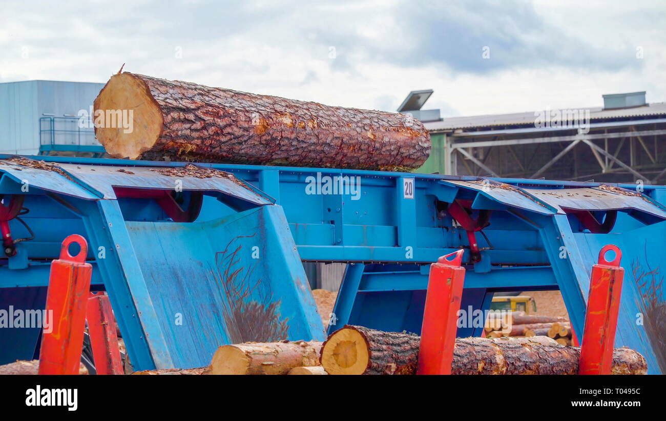 Log moving equipment hi-res stock photography and images - Alamy