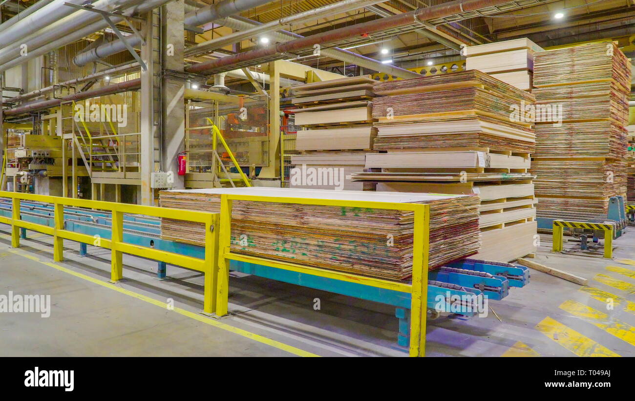 Wood veneer factory hi-res stock photography and images - Alamy
