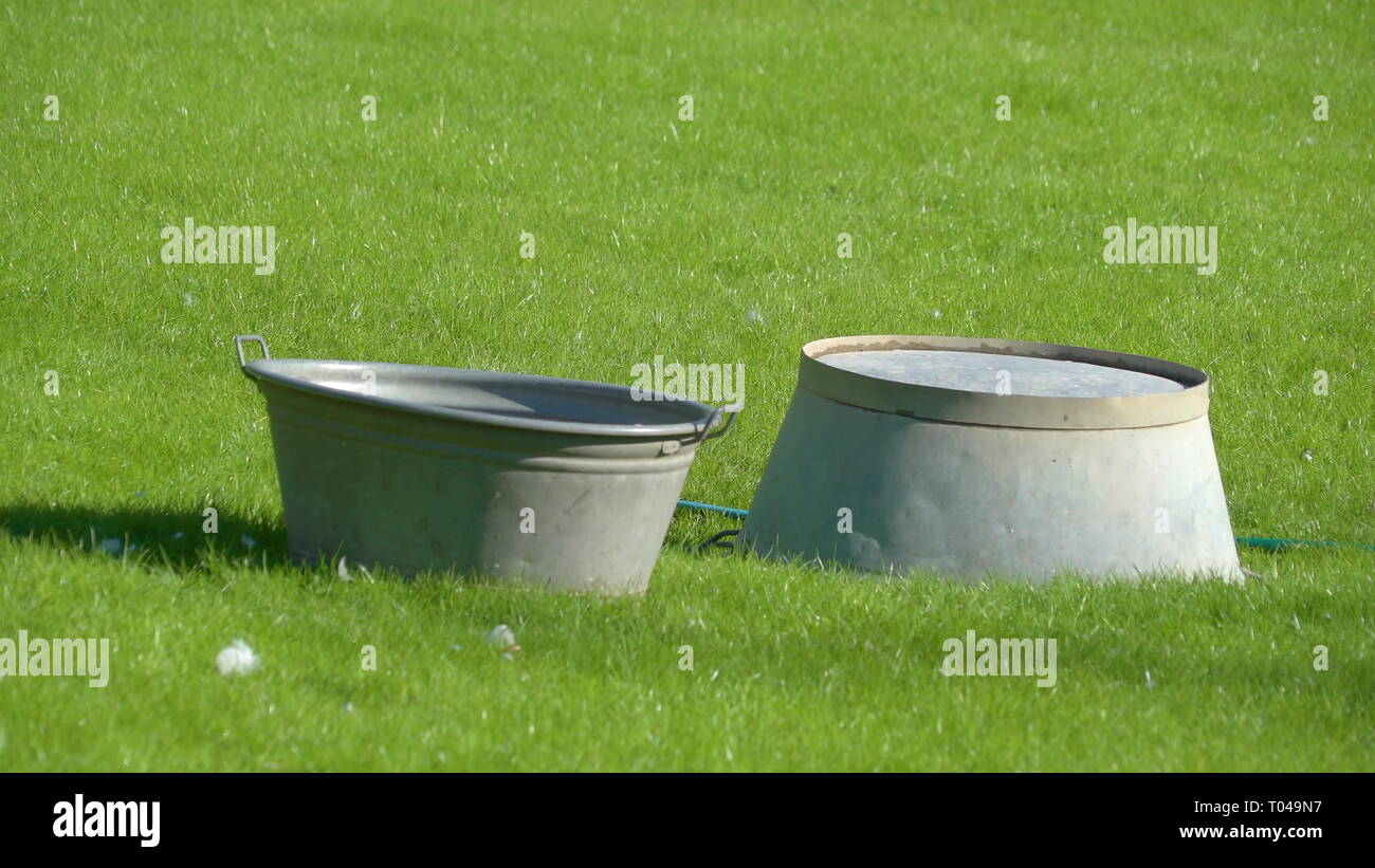 Baby in a basin hi-res stock photography and images - Alamy