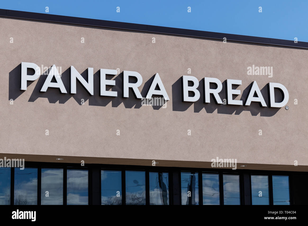 Indianapolis - Circa March 2019: Panera Bread Retail Location. Panera ...