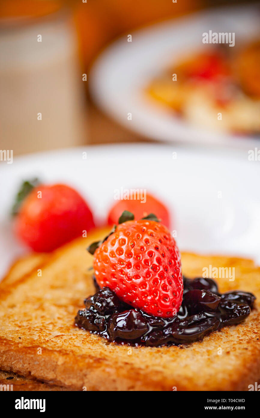 Jam and toasted bread hi-res stock photography and images - Alamy