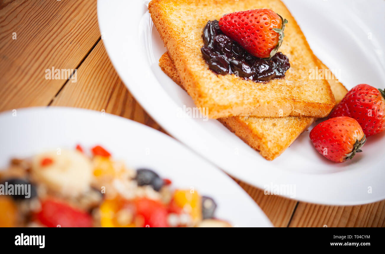 Table top image hi-res stock photography and images - Alamy