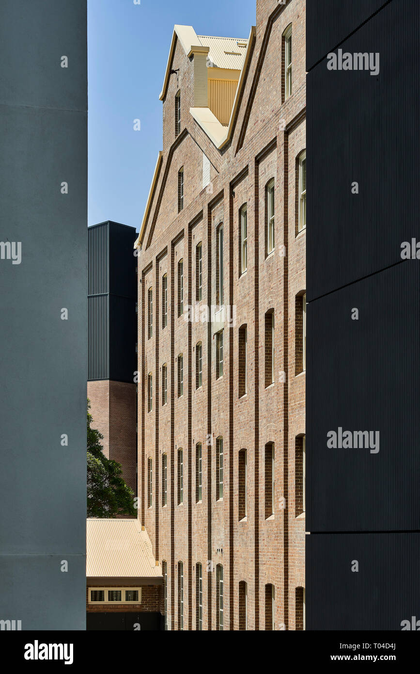 Mungo Scott building facade. Summer Hill Flour Mill, Summer Hill ...