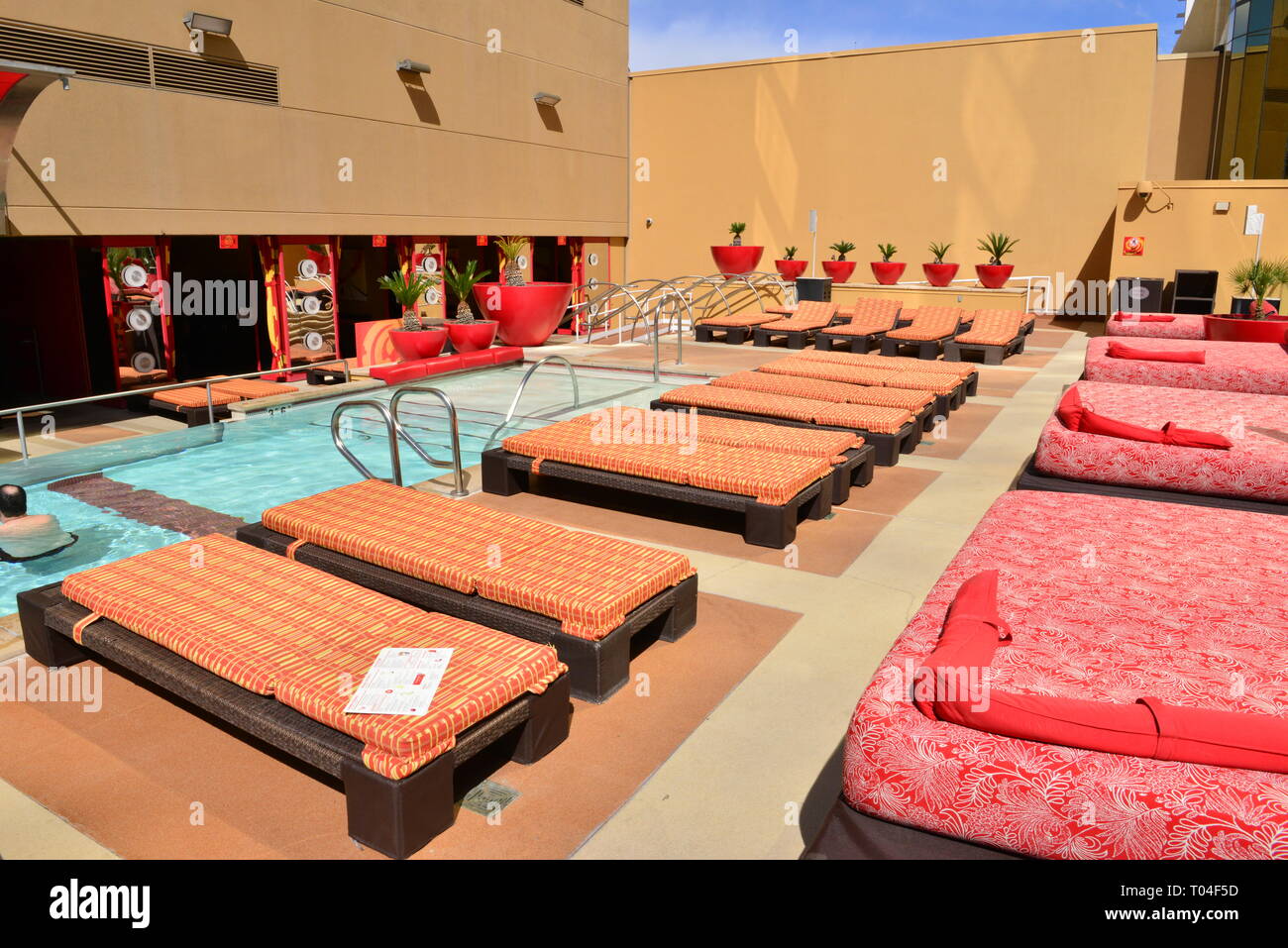 Golden nugget las vegas pool hi-res stock photography and images - Alamy