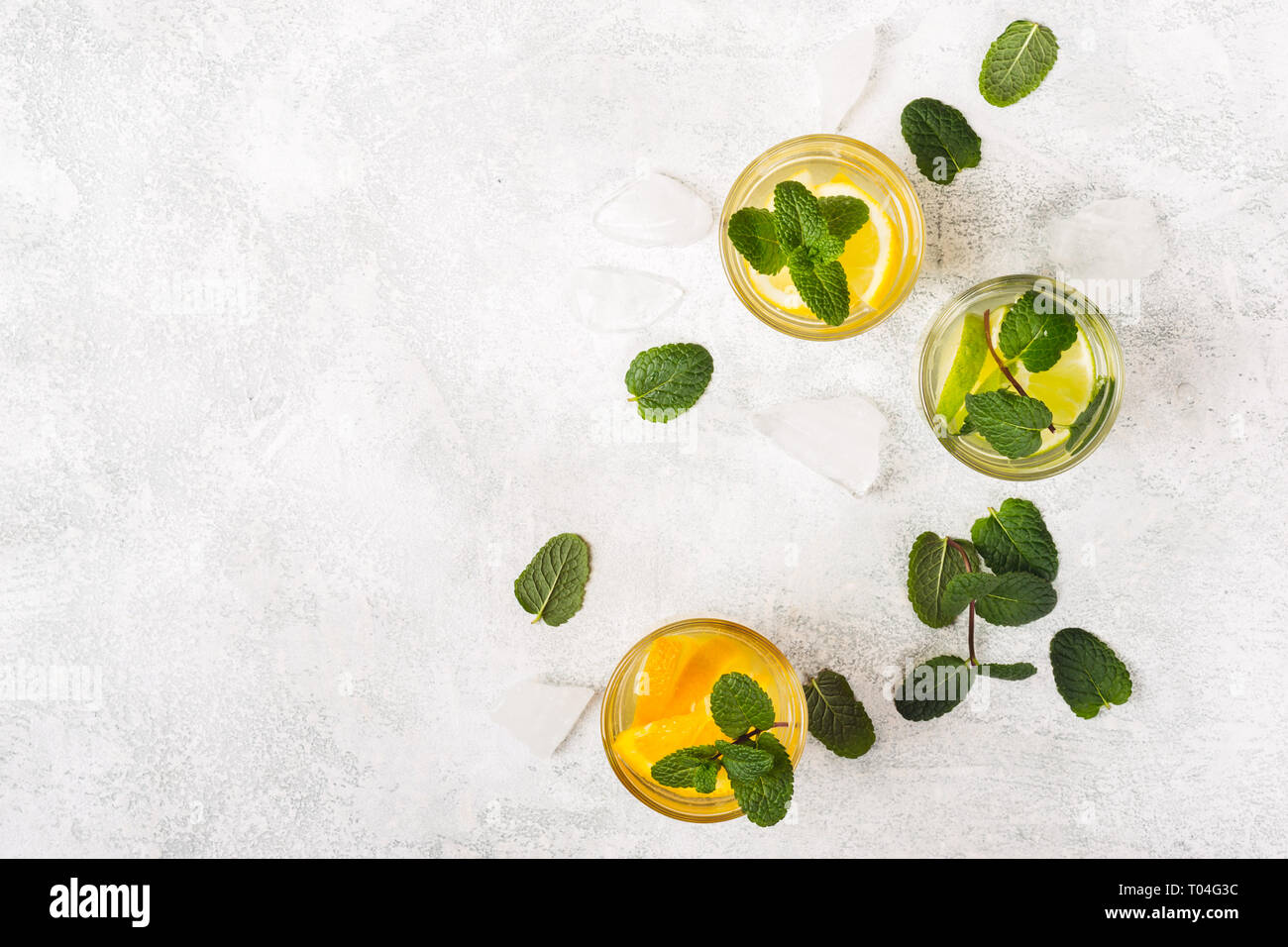 Summer refreshing drink with ice and mint Stock Photo - Alamy