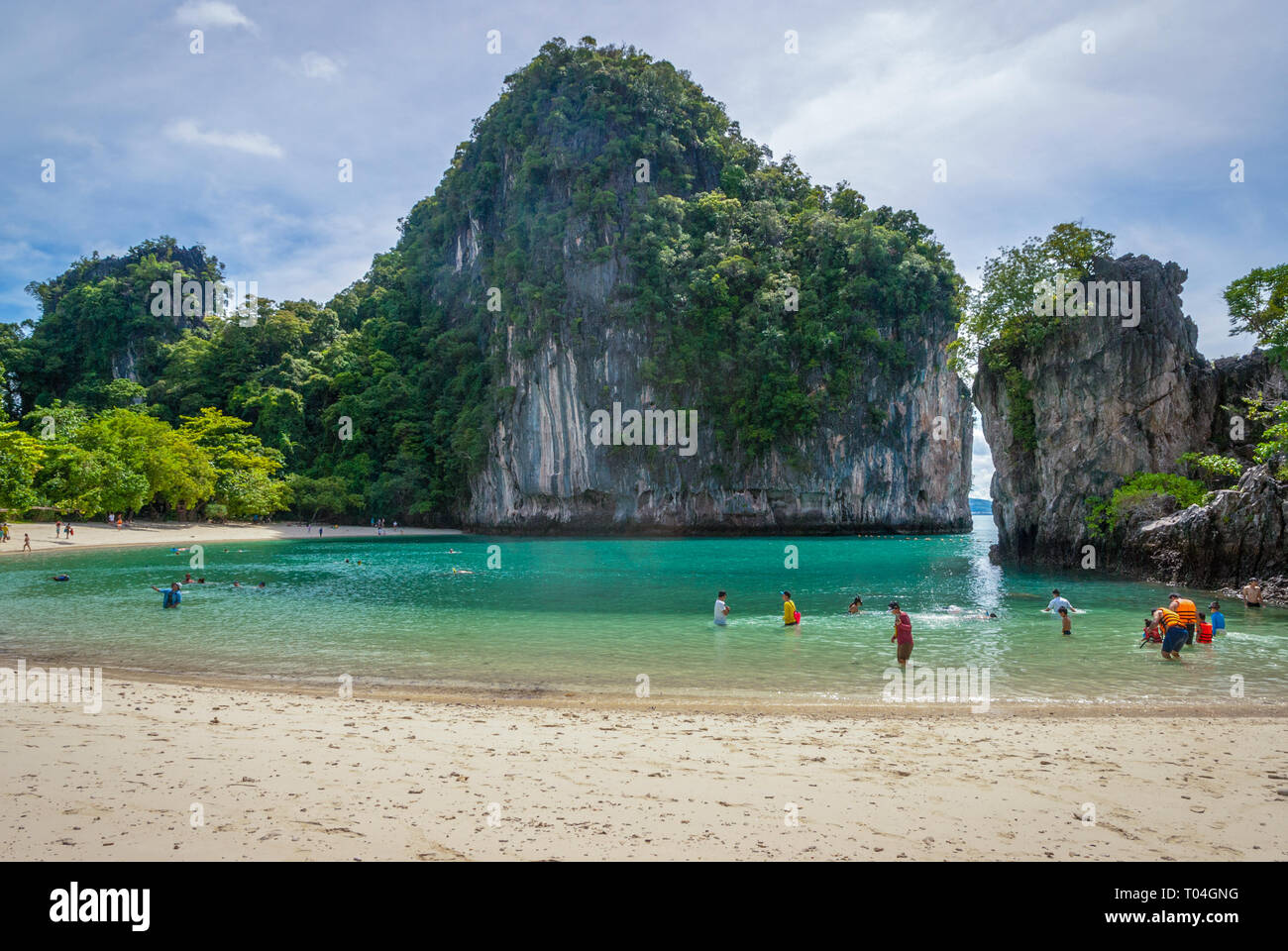 Turquoise bay on Thai island, Krabi Stock Photo - Alamy