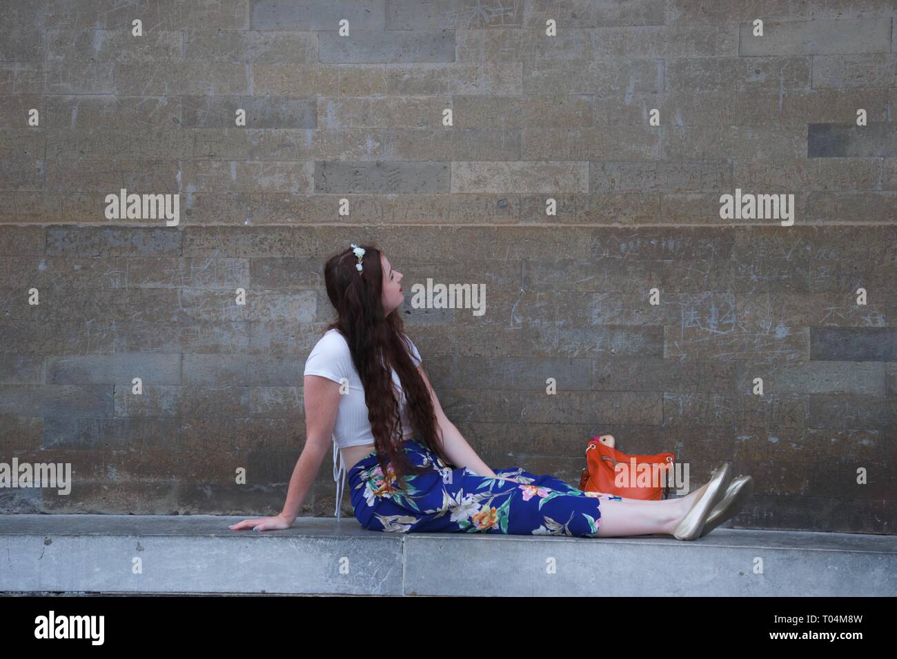 Lady legs hi-res stock photography and images - Alamy