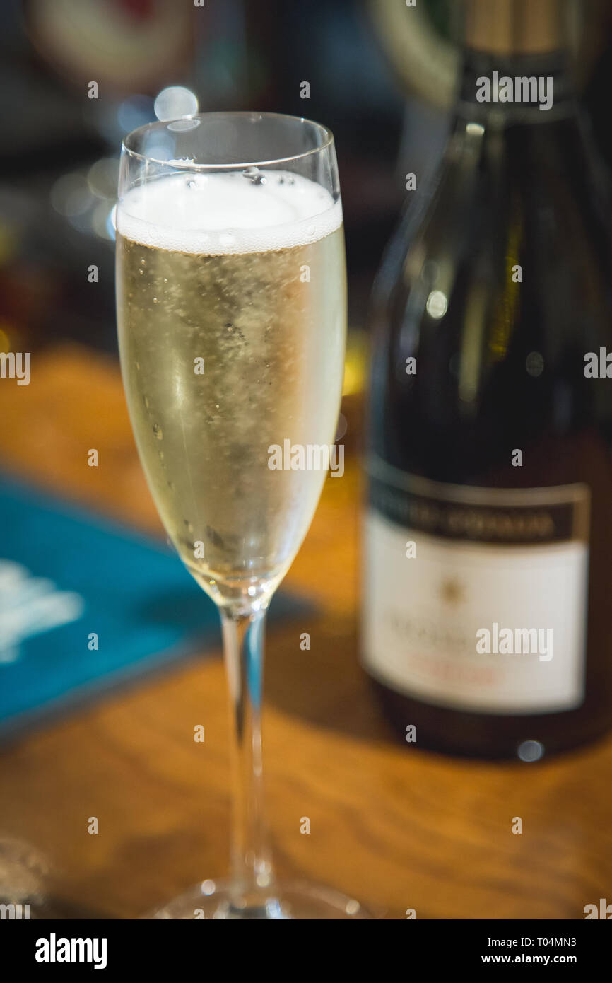 Prosecco bottle and glass hi-res stock photography and images - Alamy