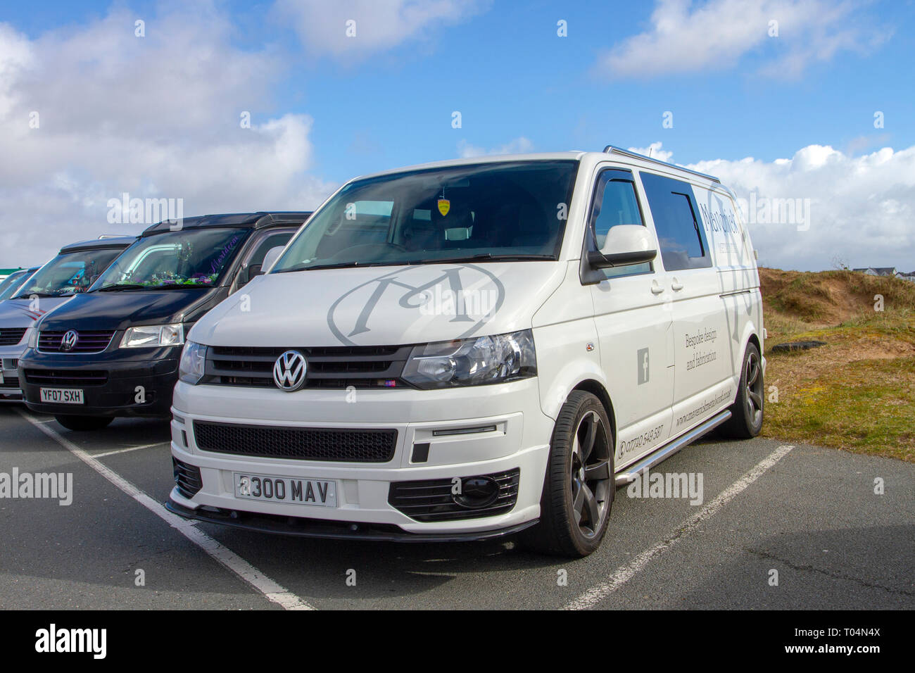 2014 volkswagen transporter vans hi-res stock photography and images ...