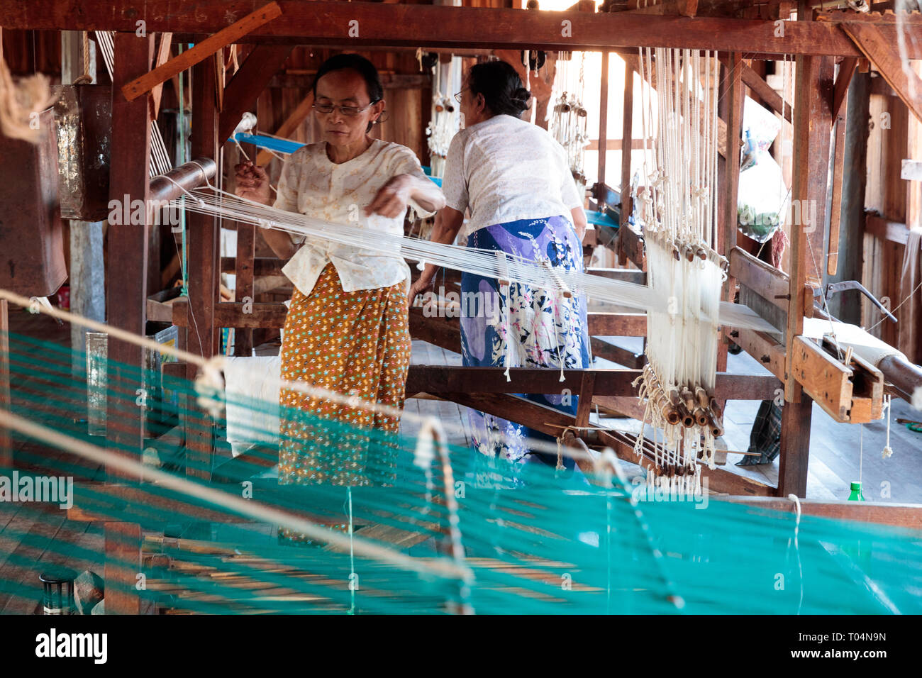 Dyeing and weaving hi-res stock photography and images - Alamy
