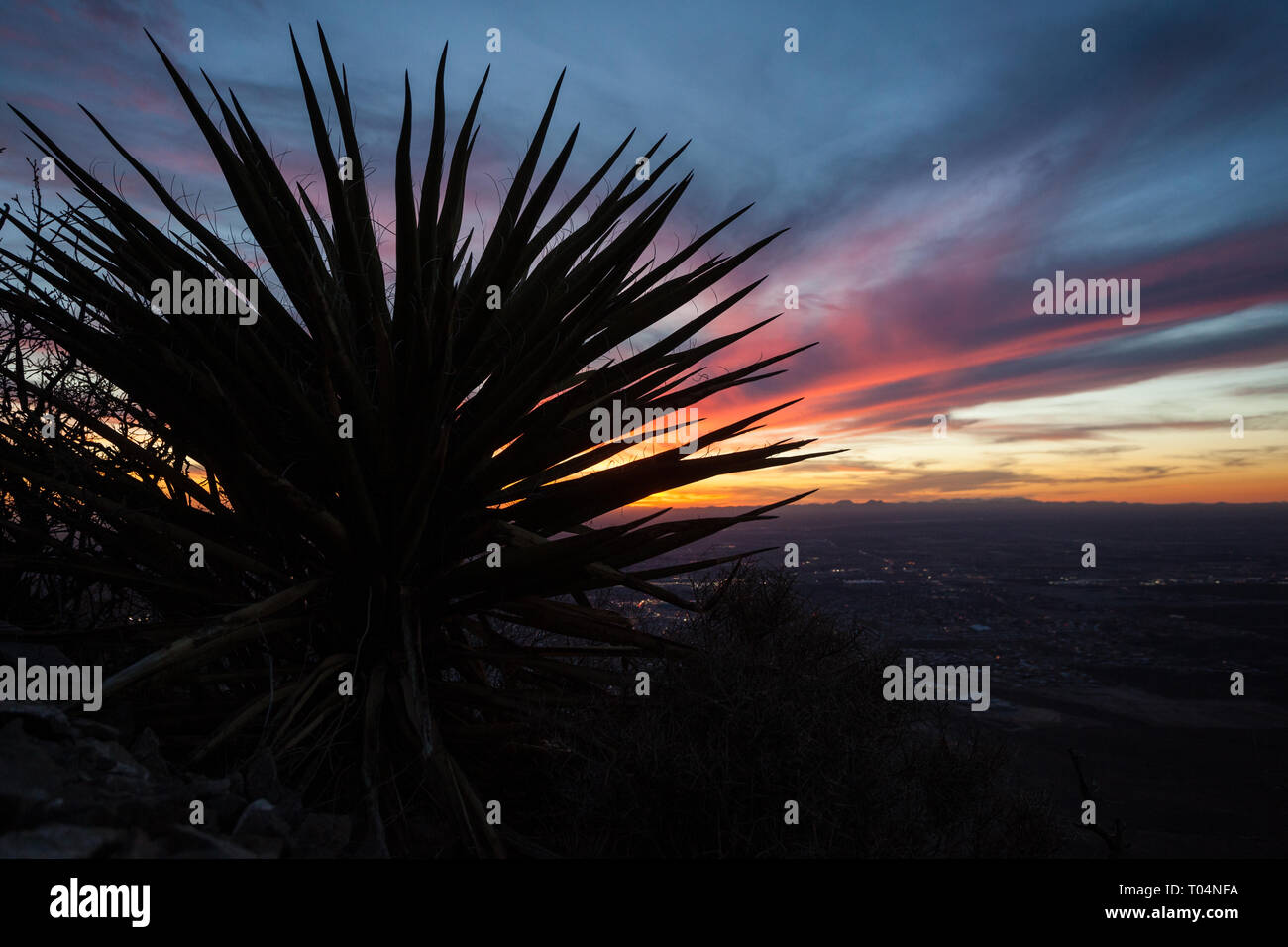 Texas sunset el paso hi-res stock photography and images - Alamy