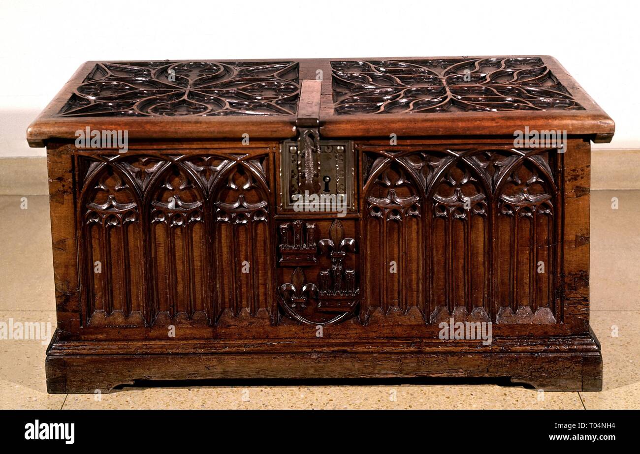 ARCA GOTICA - SIGLO XV. Location: INSTITUTO VALENCIA DE DON JUAN ...