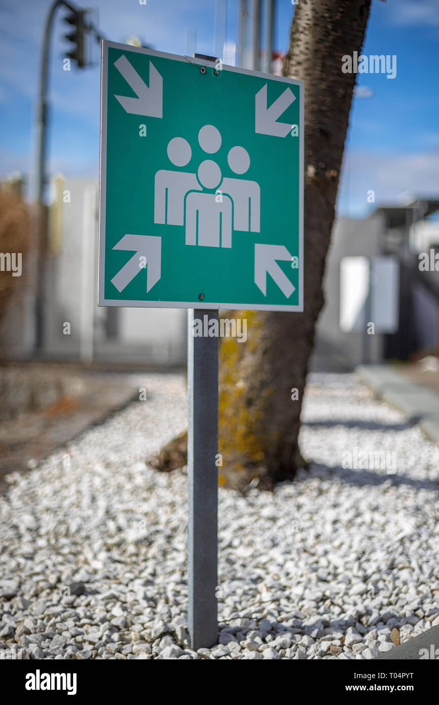 Sign pictogram meeting point hi-res stock photography and images - Alamy