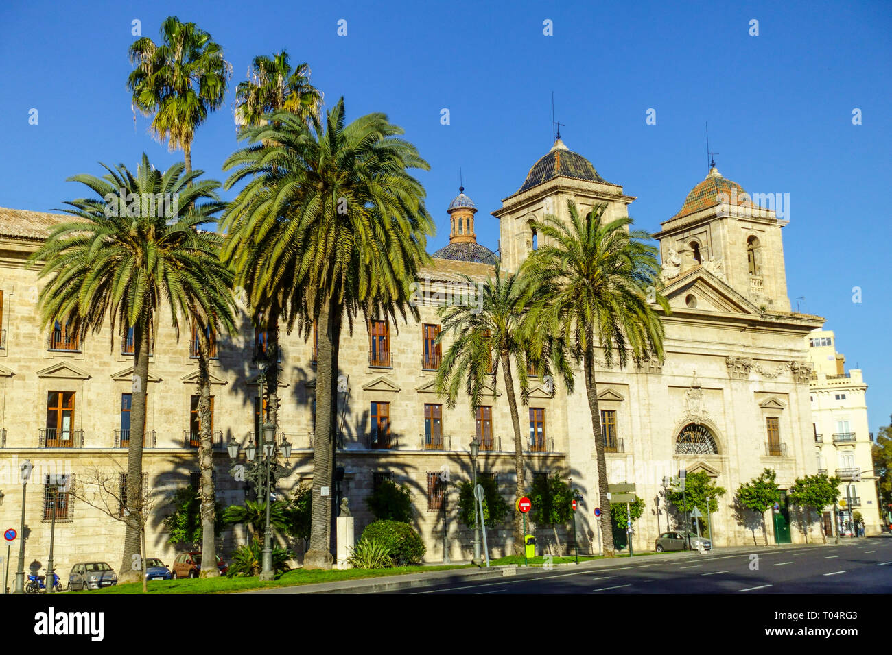 Church and palace of the temple hi-res stock photography and images - Alamy