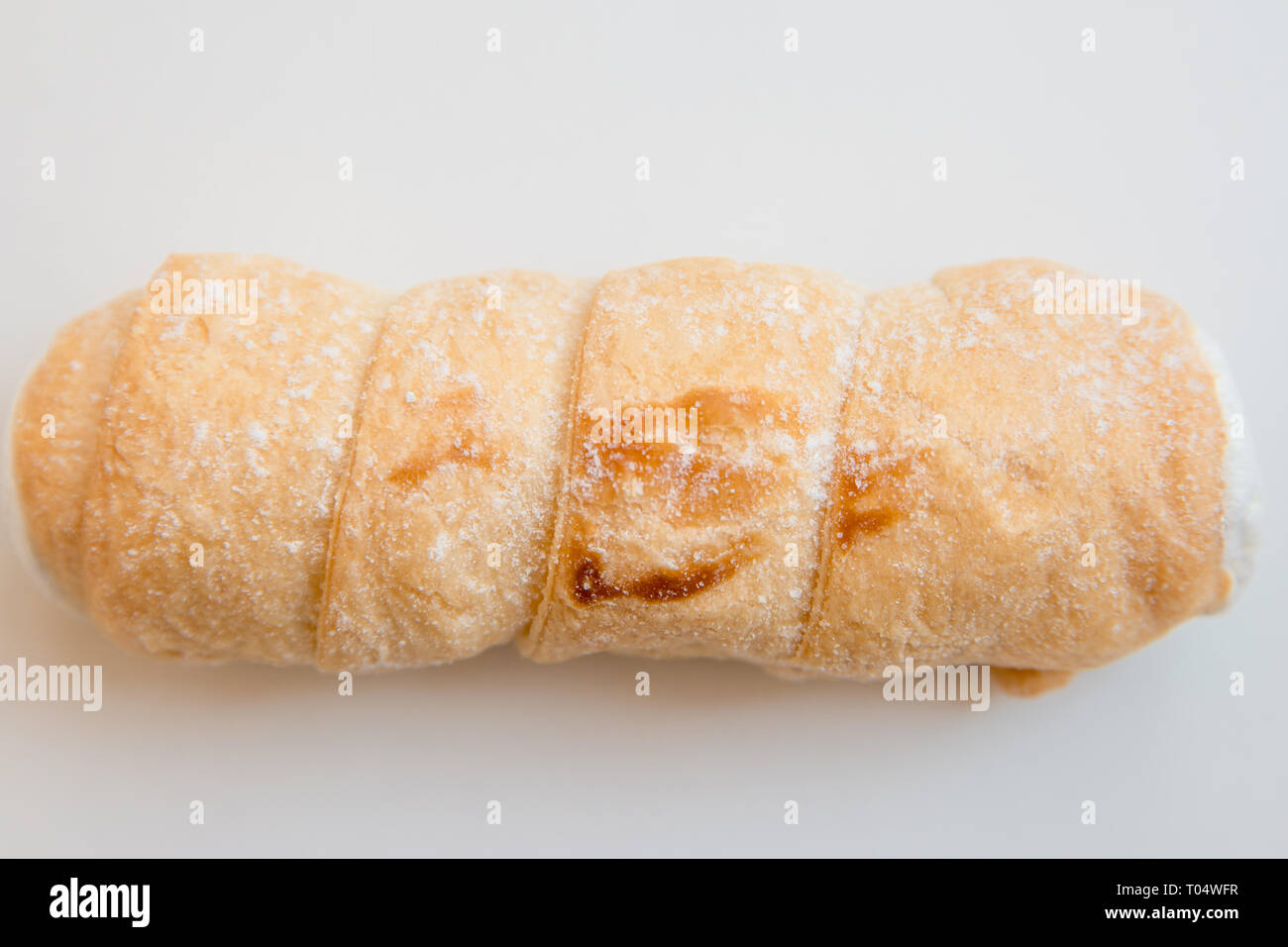 Cream roll hi-res stock photography and images - Alamy