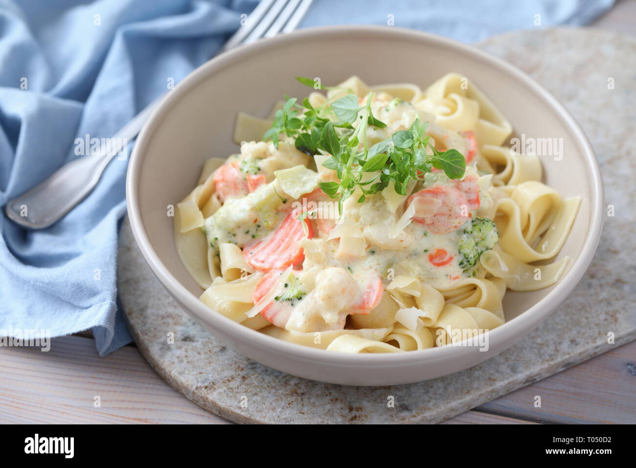 Spring Vegetable Fettuccine Alfredo Stock Photo - Alamy