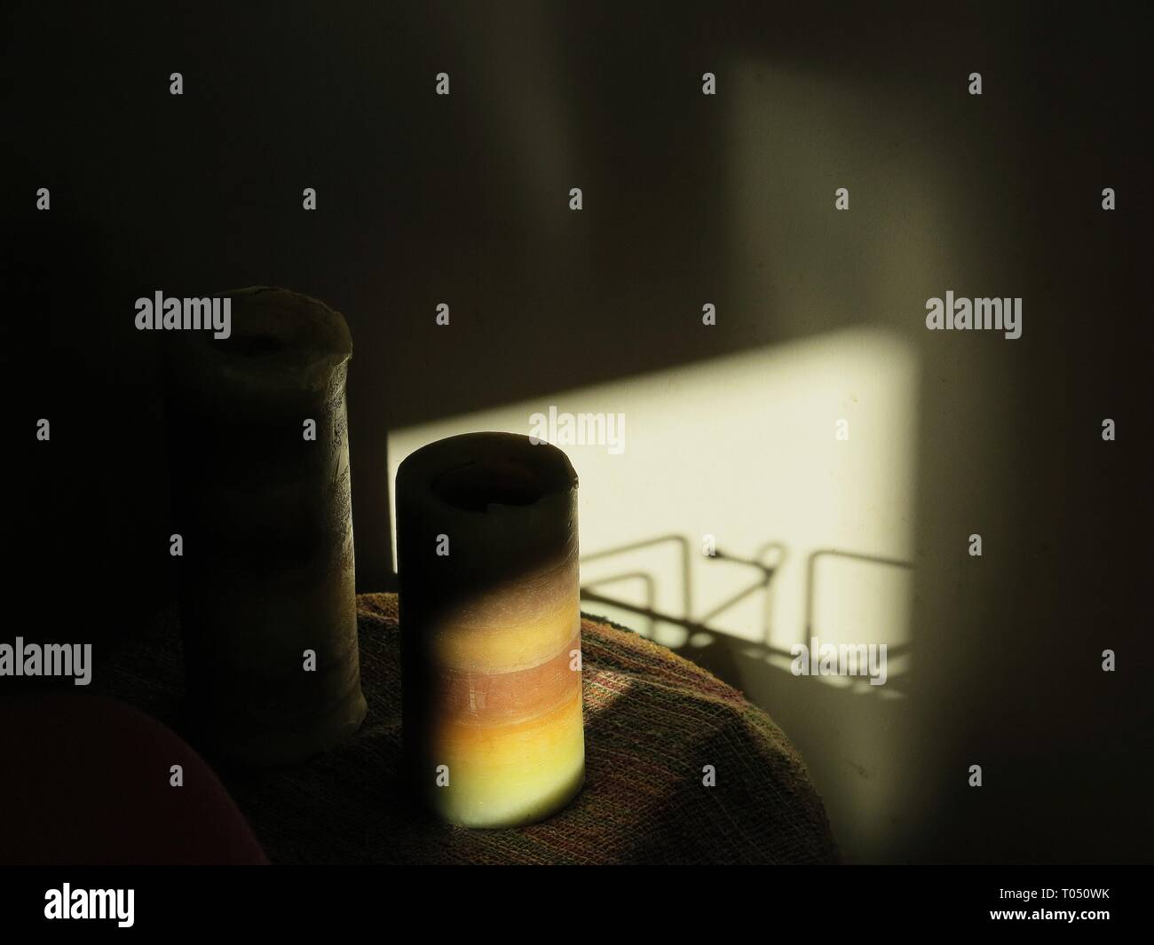 Still life (Light and shadows Stock Photo - Alamy