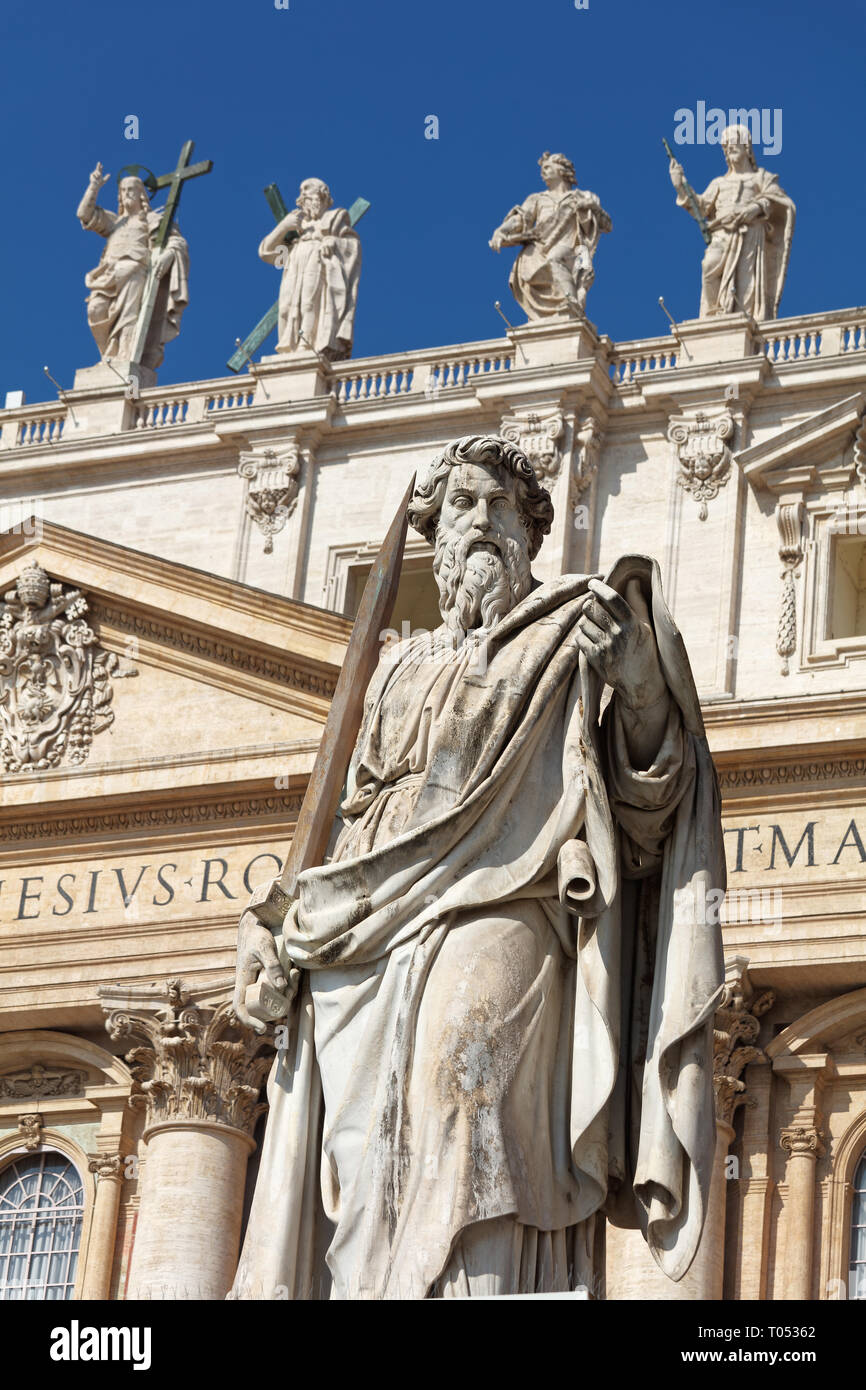 Paul statue vatican hi-res stock photography and images - Alamy