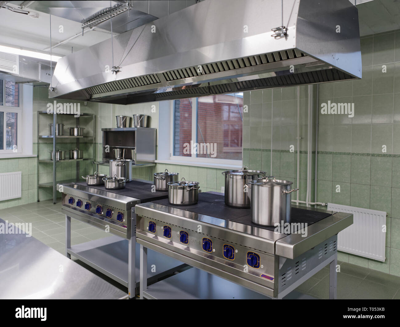 Real steel the zoo hi-res stock photography and images - Alamy