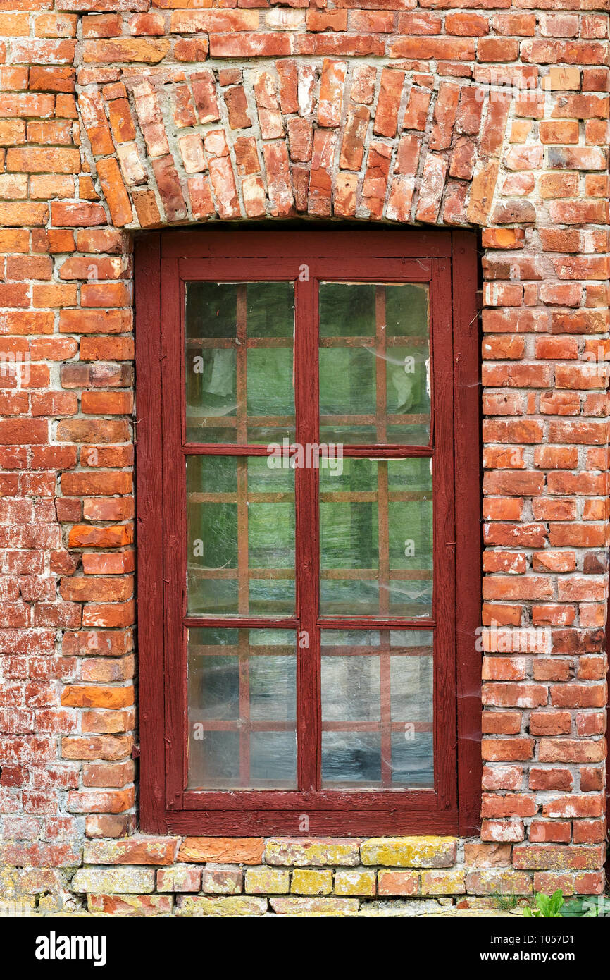 Glass office red brick building hi-res stock photography and images - Alamy
