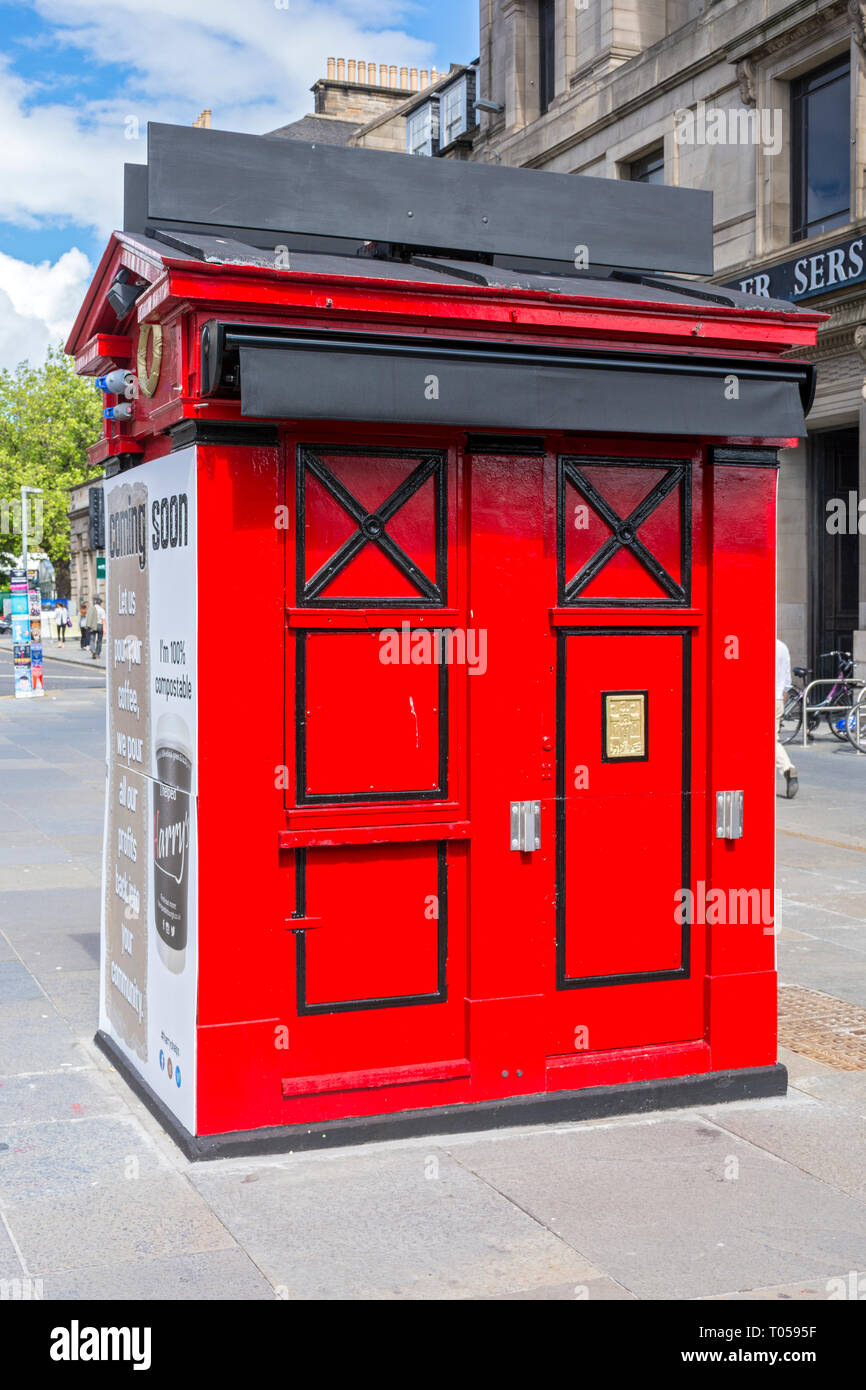 A former Police Box on the corner of Hope Street and Princes Street ...