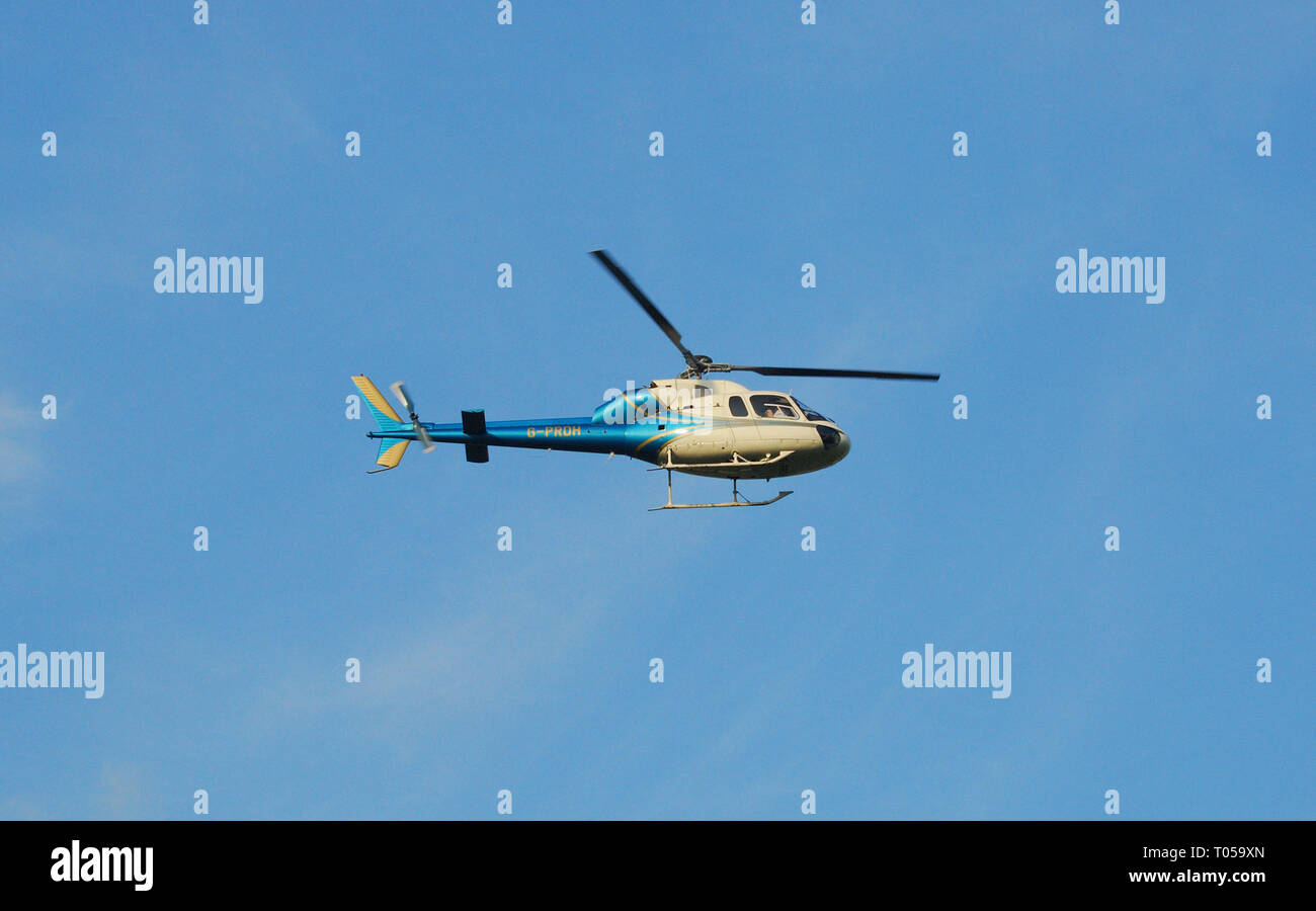 Helicopter in flight Stock Photo - Alamy