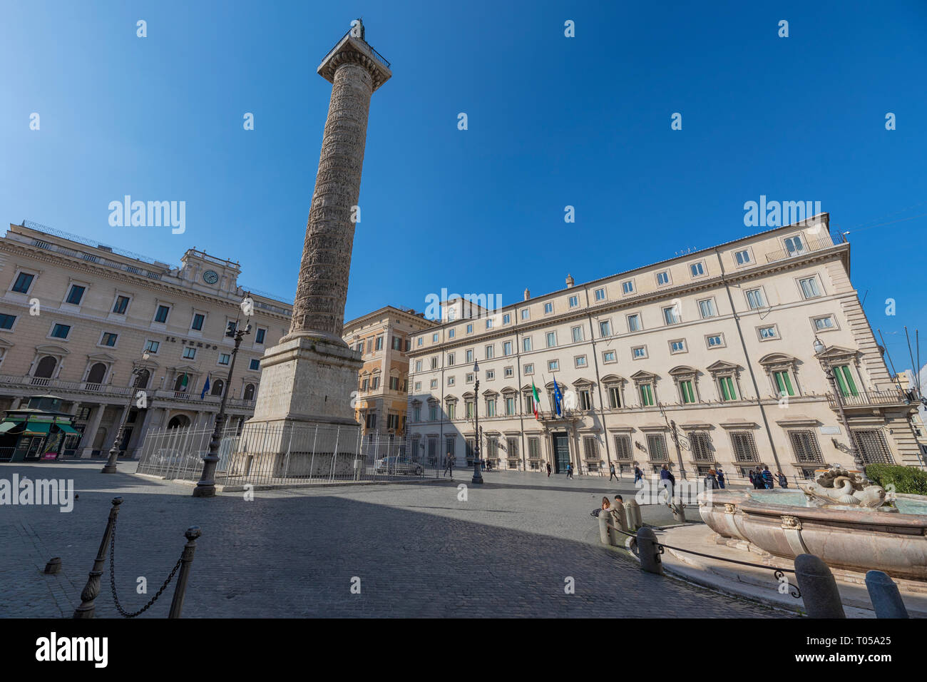 Italian government building hi-res stock photography and images - Alamy