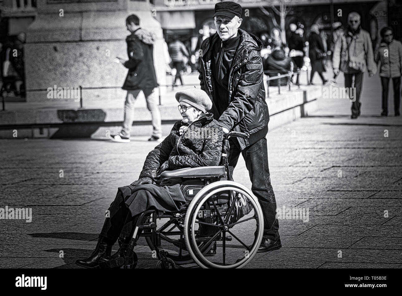 Street Portraits in Black and White Dramatic Stock Photo - Alamy