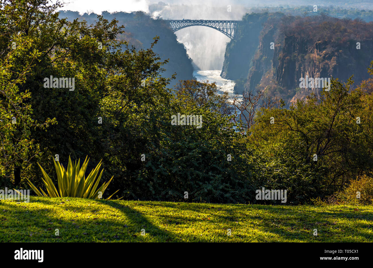 Mist bridge hi-res stock photography and images - Alamy