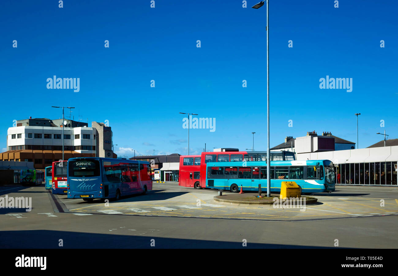Bus waiting area hi-res stock photography and images - Alamy