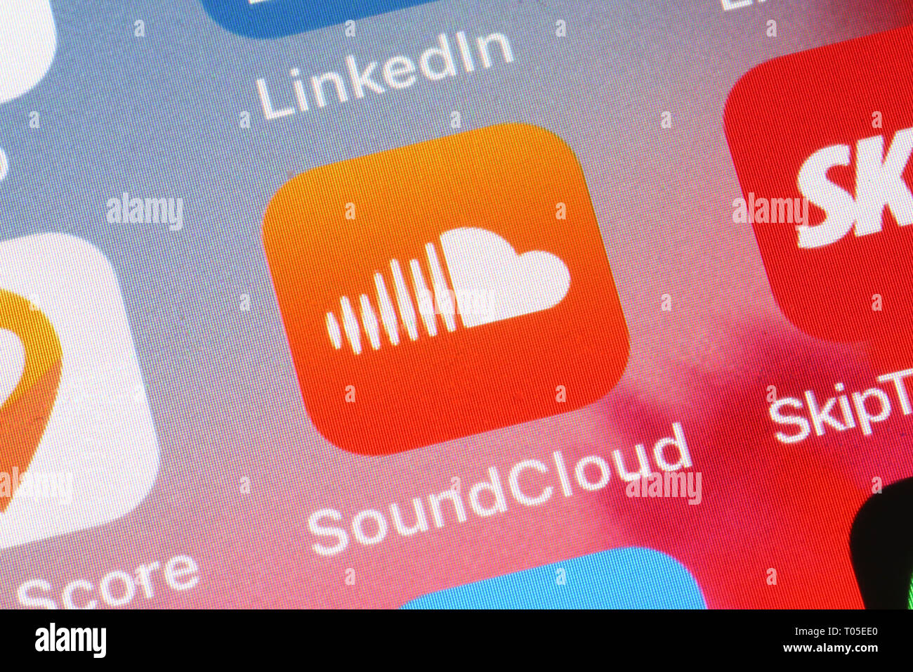Soundcloud logo hi-res stock photography and images - Alamy