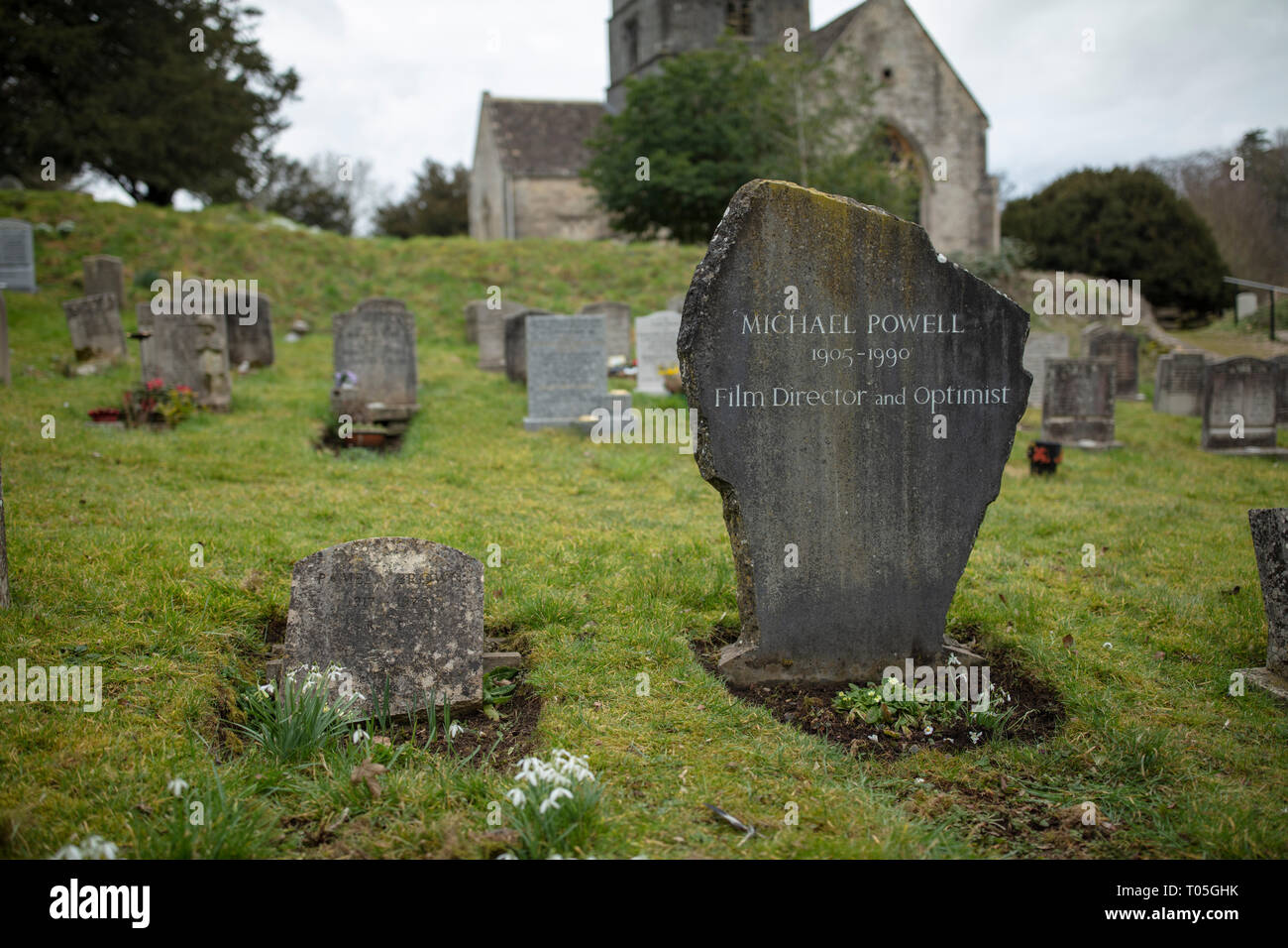 Avening church hi-res stock photography and images - Alamy