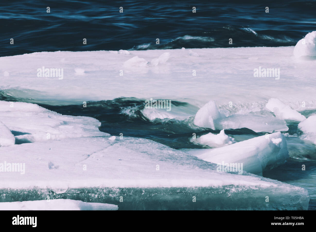 Iceberg blocks frozen blocks hi-res stock photography and images - Alamy