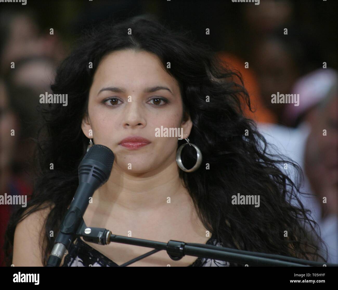 NORAH JONES PERFORMING ON NBC'S SUMMER CONCERT SERIES AT ROCKEFELLER ...