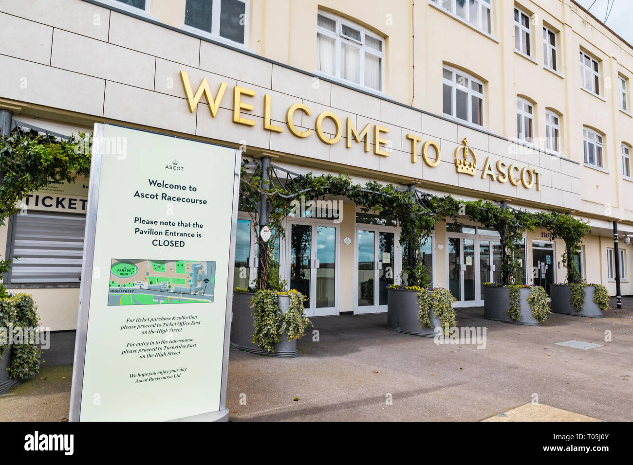 Ascot, England - March 17, 2019: Street view of the entrance of the ...