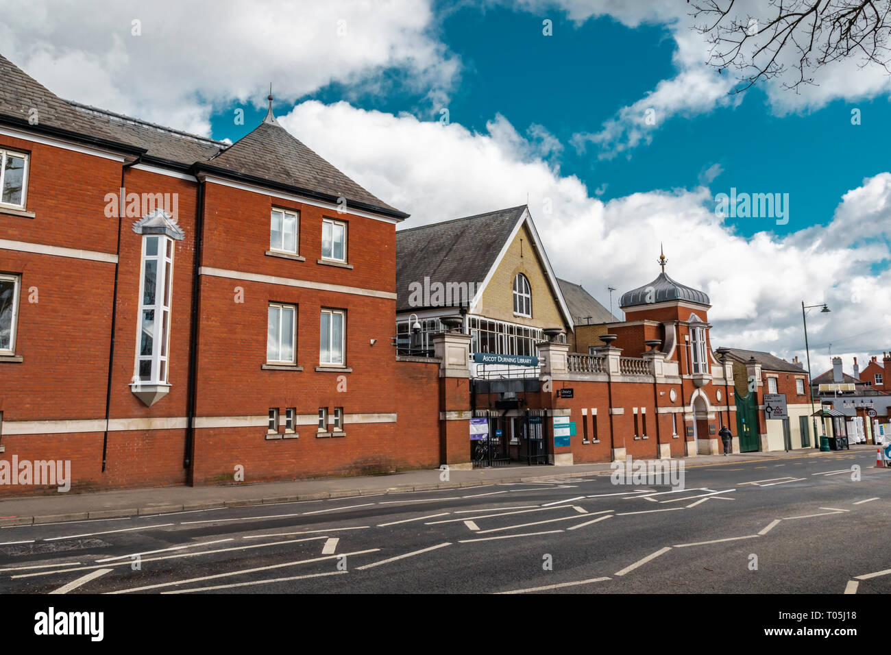 Ascot library hi-res stock photography and images - Alamy