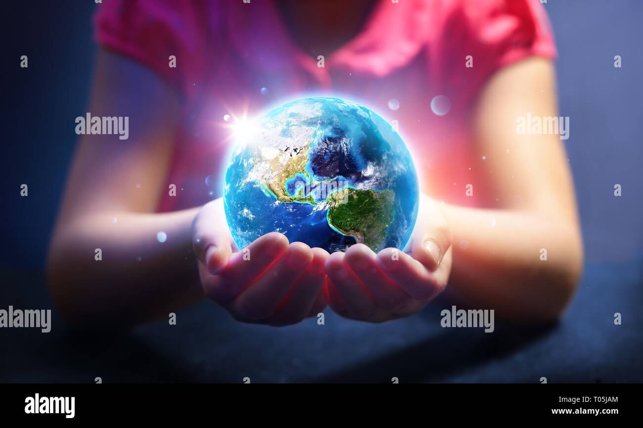 Child world map hi-res stock photography and images - Alamy