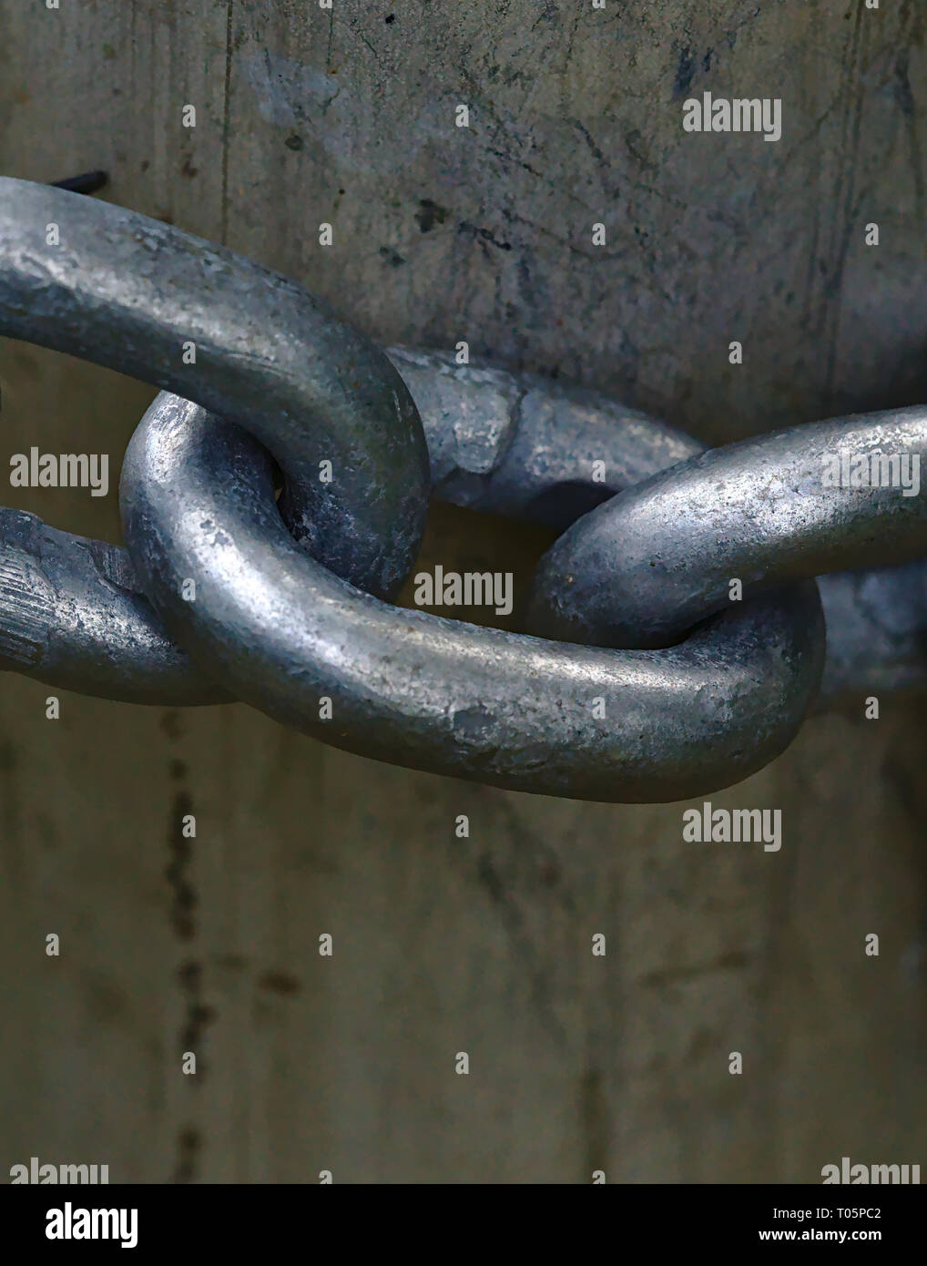 Big metal gate hi-res stock photography and images - Alamy