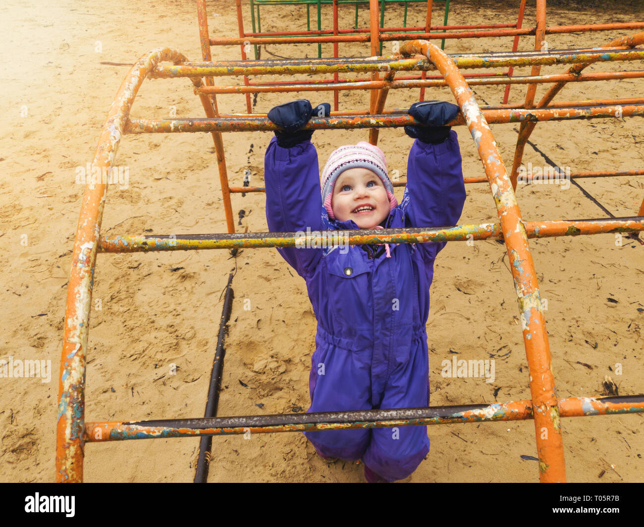 Children playing outdoor hi-res stock photography and images - Alamy