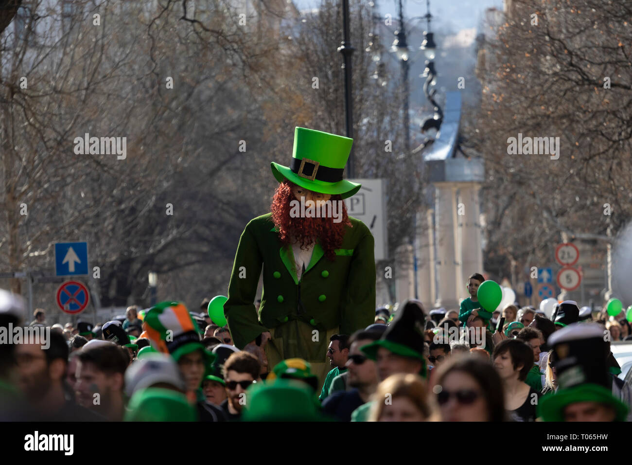 National puppet day hi-res stock photography and images - Alamy