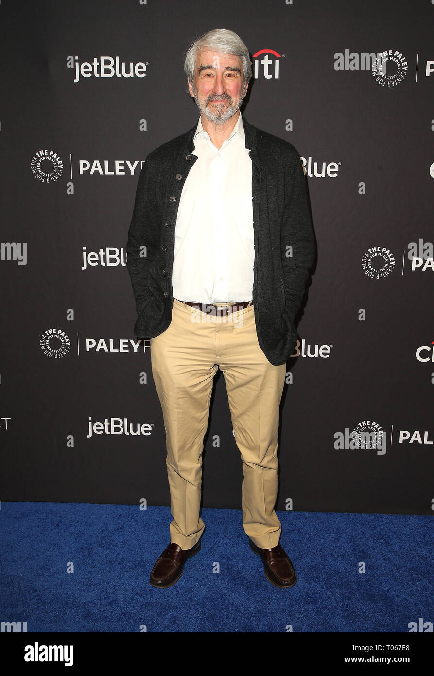 Grace and frankie sam waterson hi-res stock photography and images - Alamy