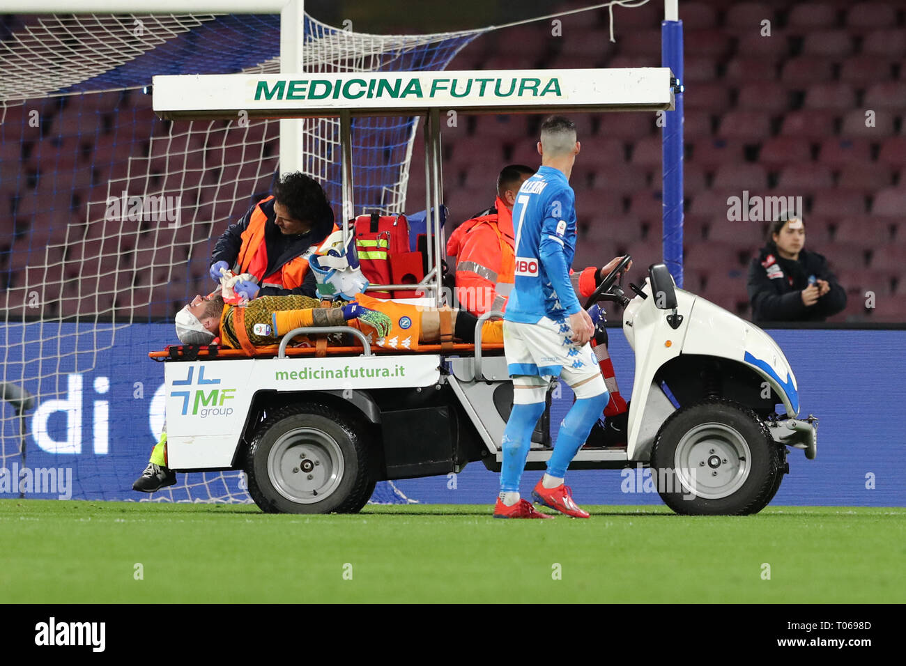 David Ospina of Napoli injury Napoli 17-03-2019 Stadio San Paolo ...