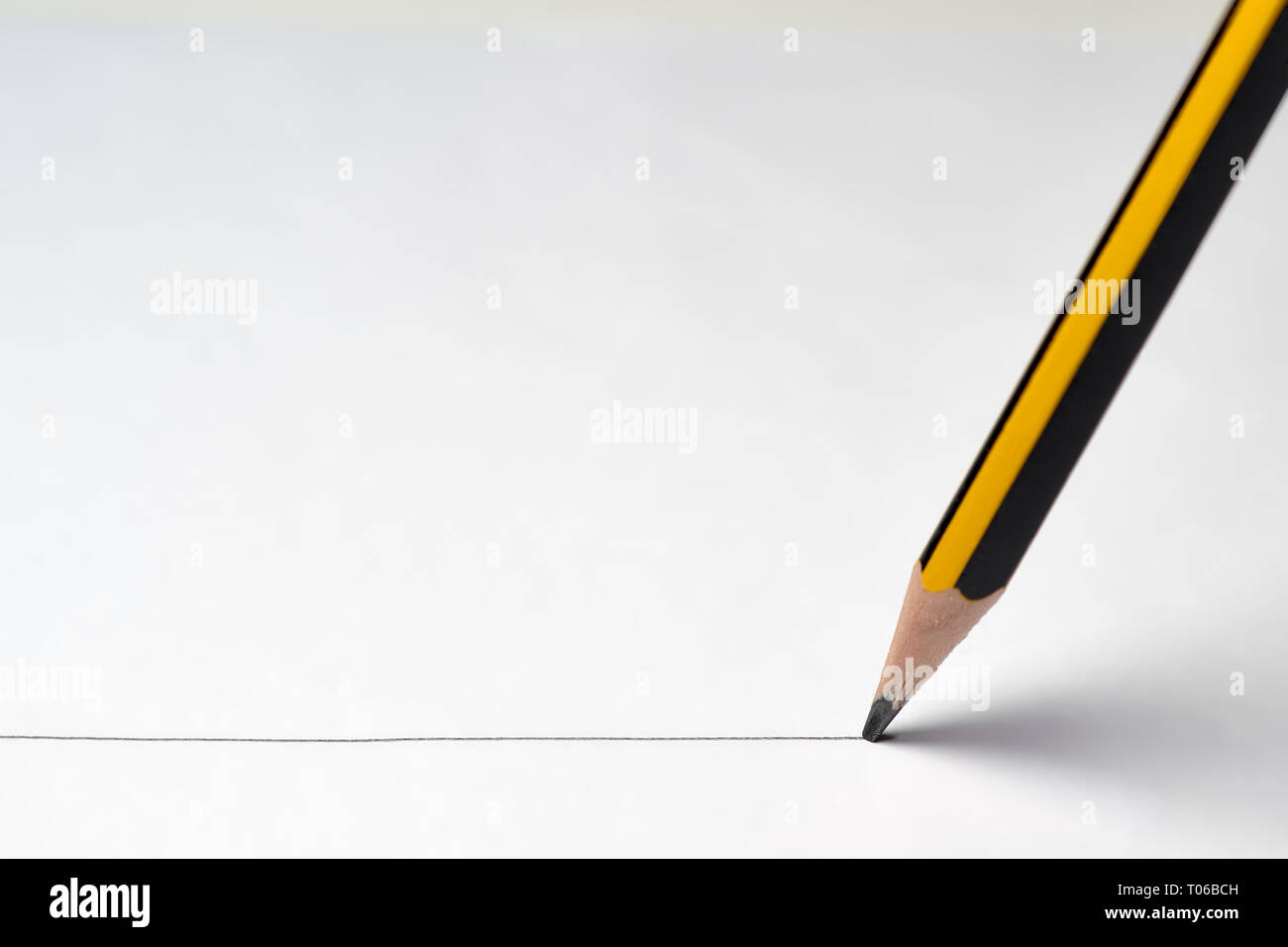 Drawing line graph on graph paper hi-res stock photography and images ...