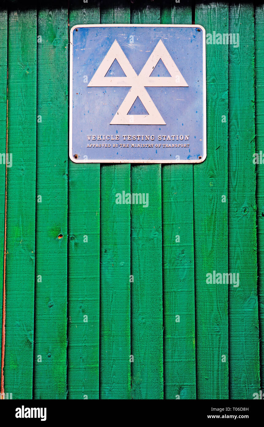 MOT Vehicle Testing Station Sign, Burford, Cotswolds, Oxfordshire ...